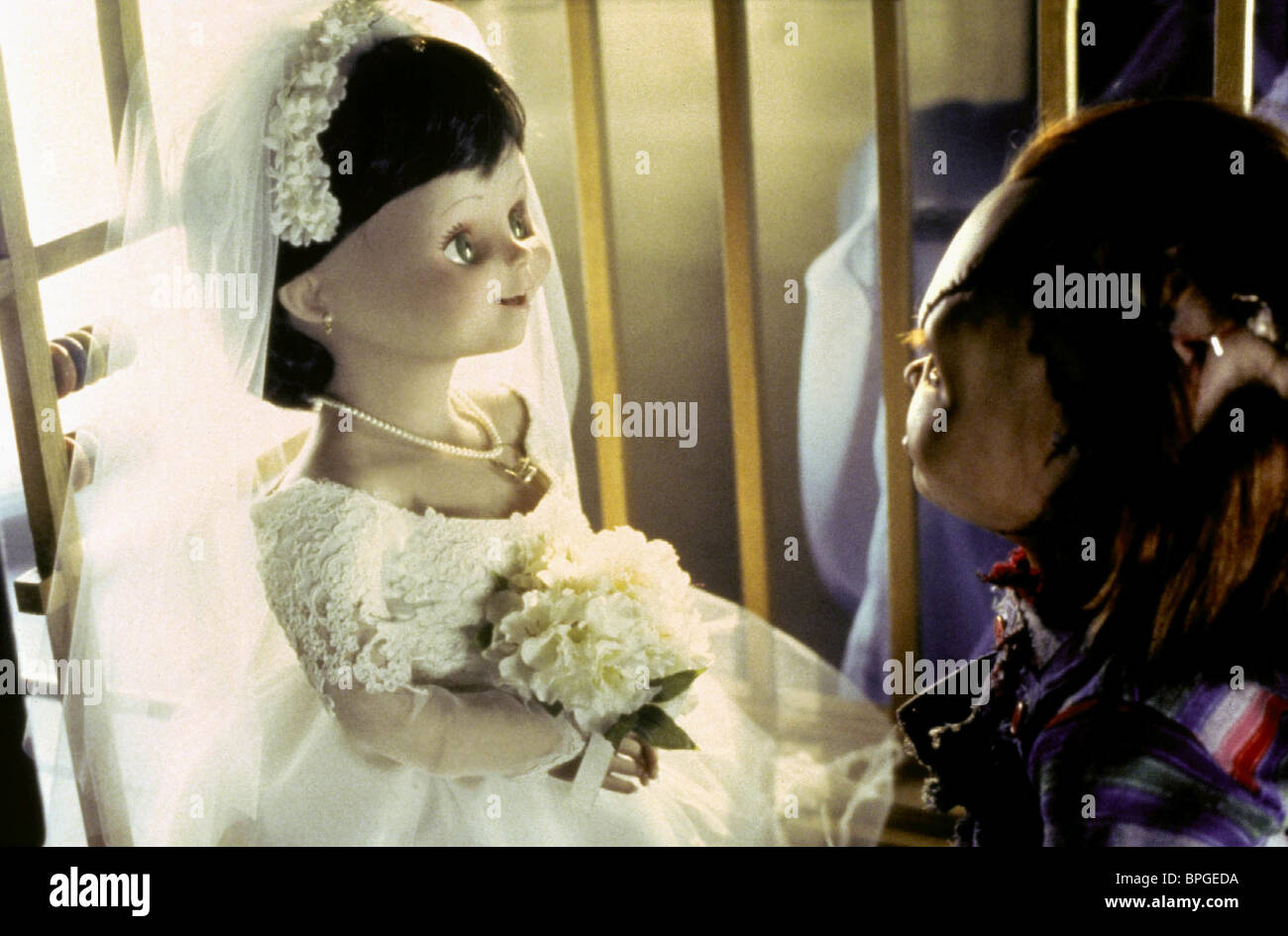 Chucky Tiffany Bride Chucky 1998 Stock Photos & Chucky Tiffany Bride ...
