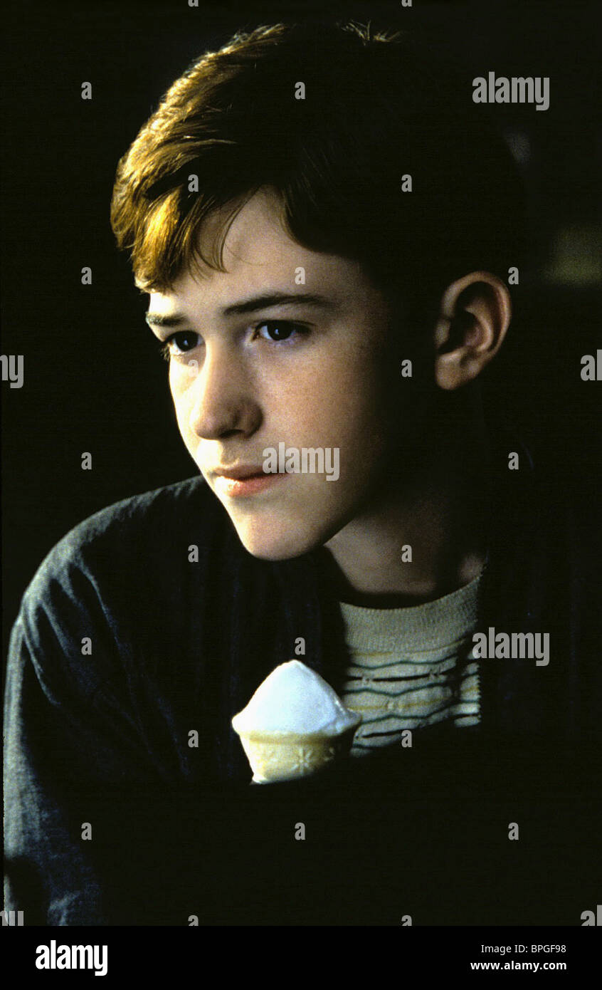 Joseph Mazzello Simon Birch 1998 High Resolution Stock Photography and ...