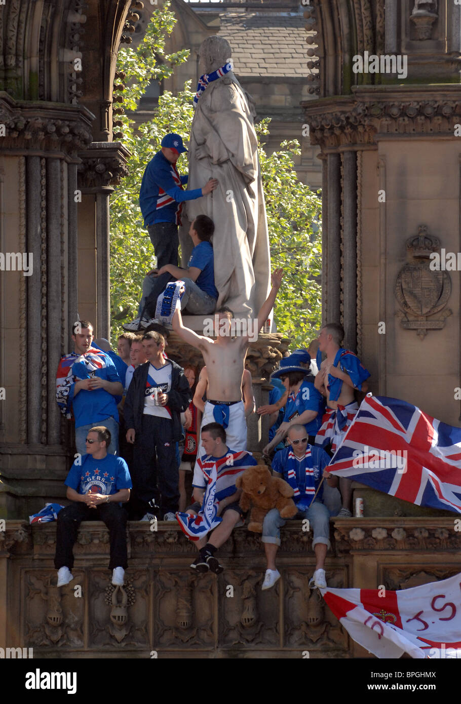 Rangers celebration hi-res stock photography and images - Alamy