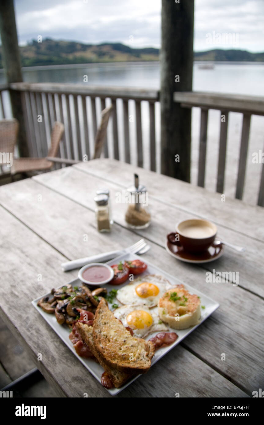 Breakfast new zealand café hi-res stock photography and images - Alamy