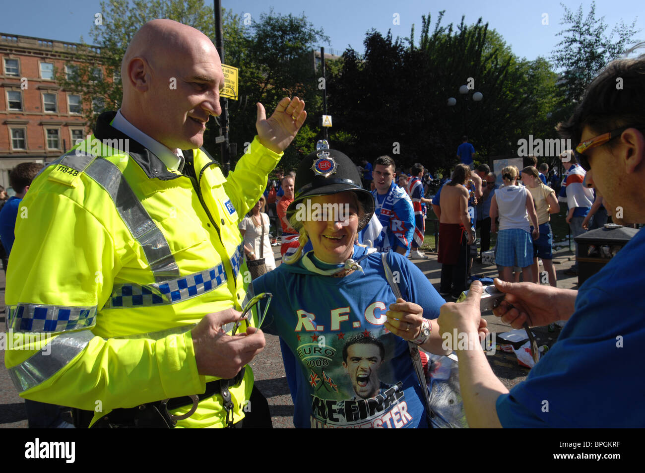 Football fans riot hi-res stock photography and images - Alamy