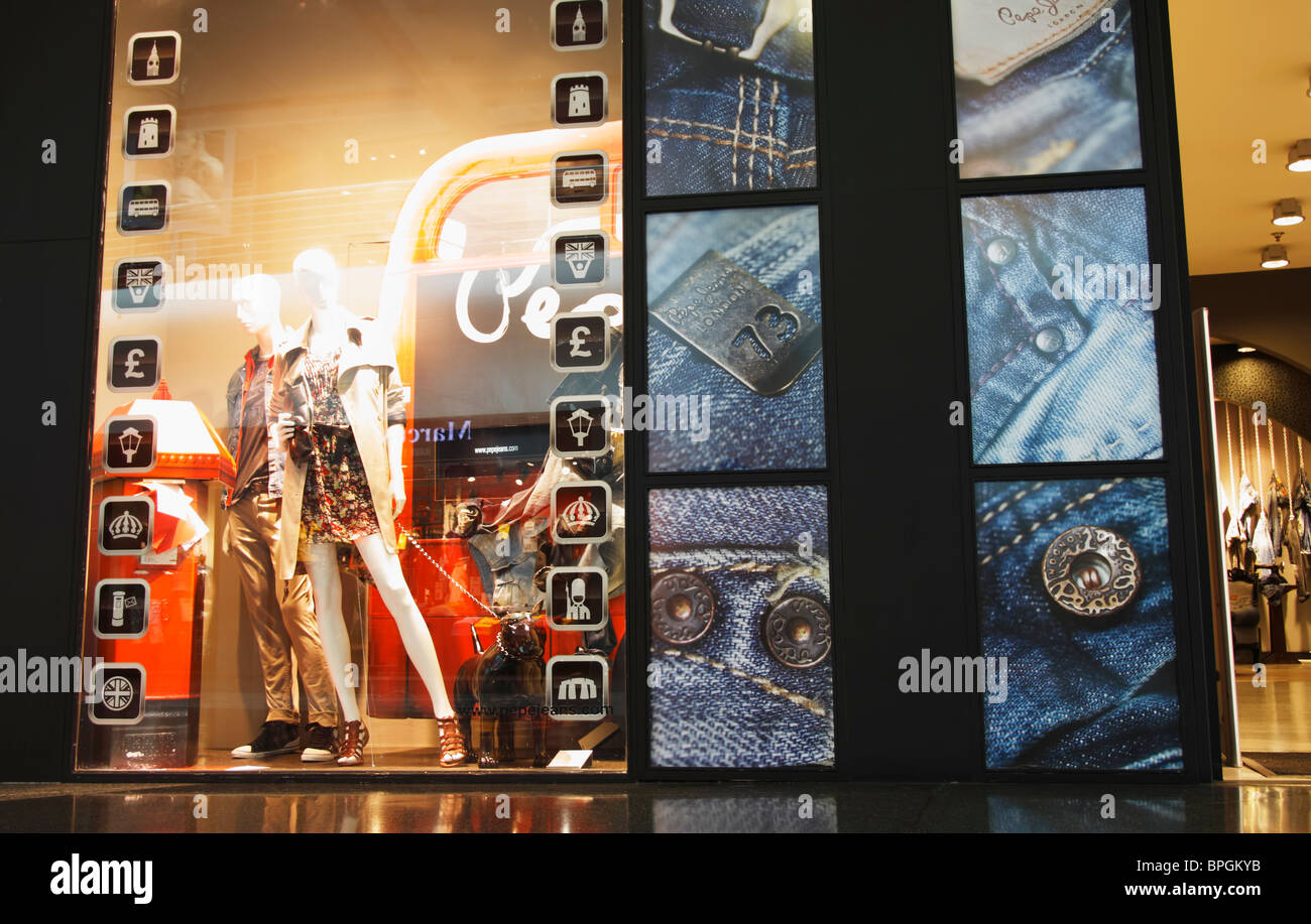 Pepe jeans hi-res stock photography and images - Alamy