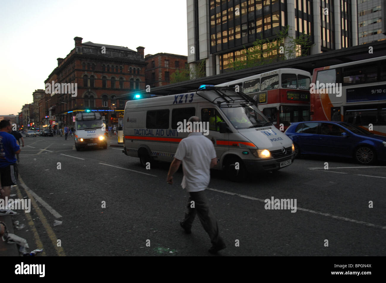 Football fans riot hi-res stock photography and images - Alamy
