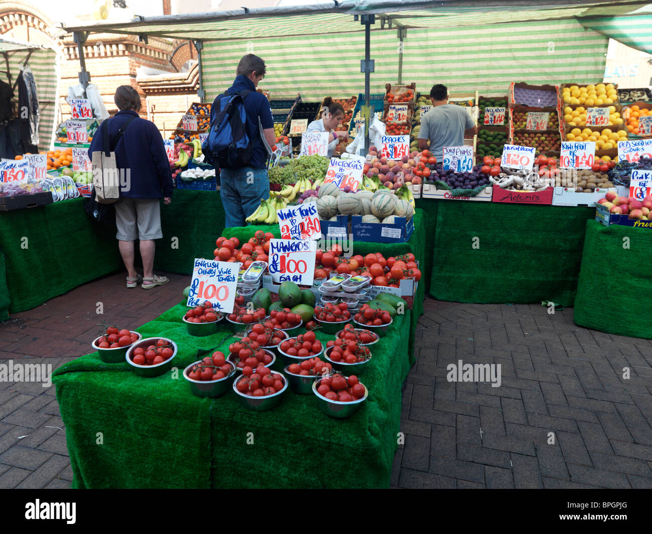 Stallsvegetables hi-res stock photography and images - Alamy