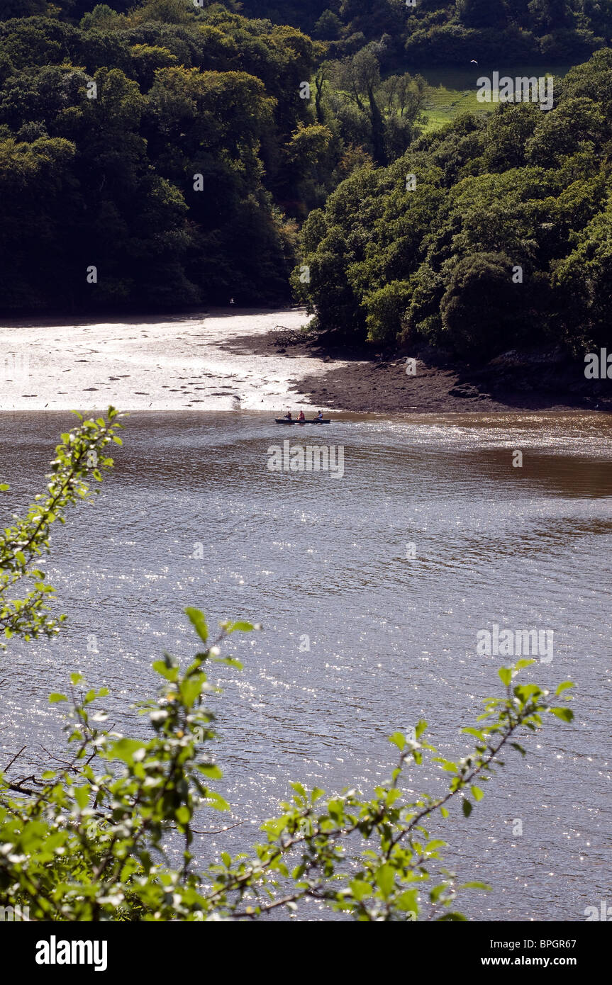 Canoeists in hidden devon a valley of the river dart hi-res stock ...