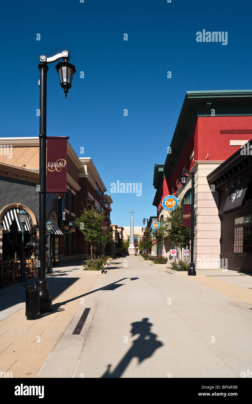 Polaris fashion place mall hi-res stock photography and images - Alamy