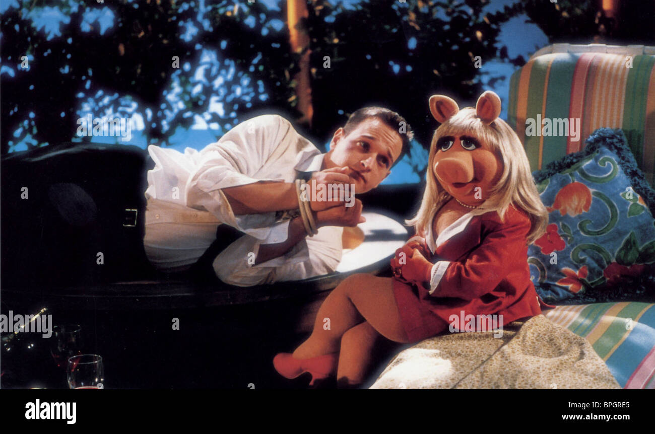 Muppets From Space 1999 High Resolution Stock Photography and Images ...