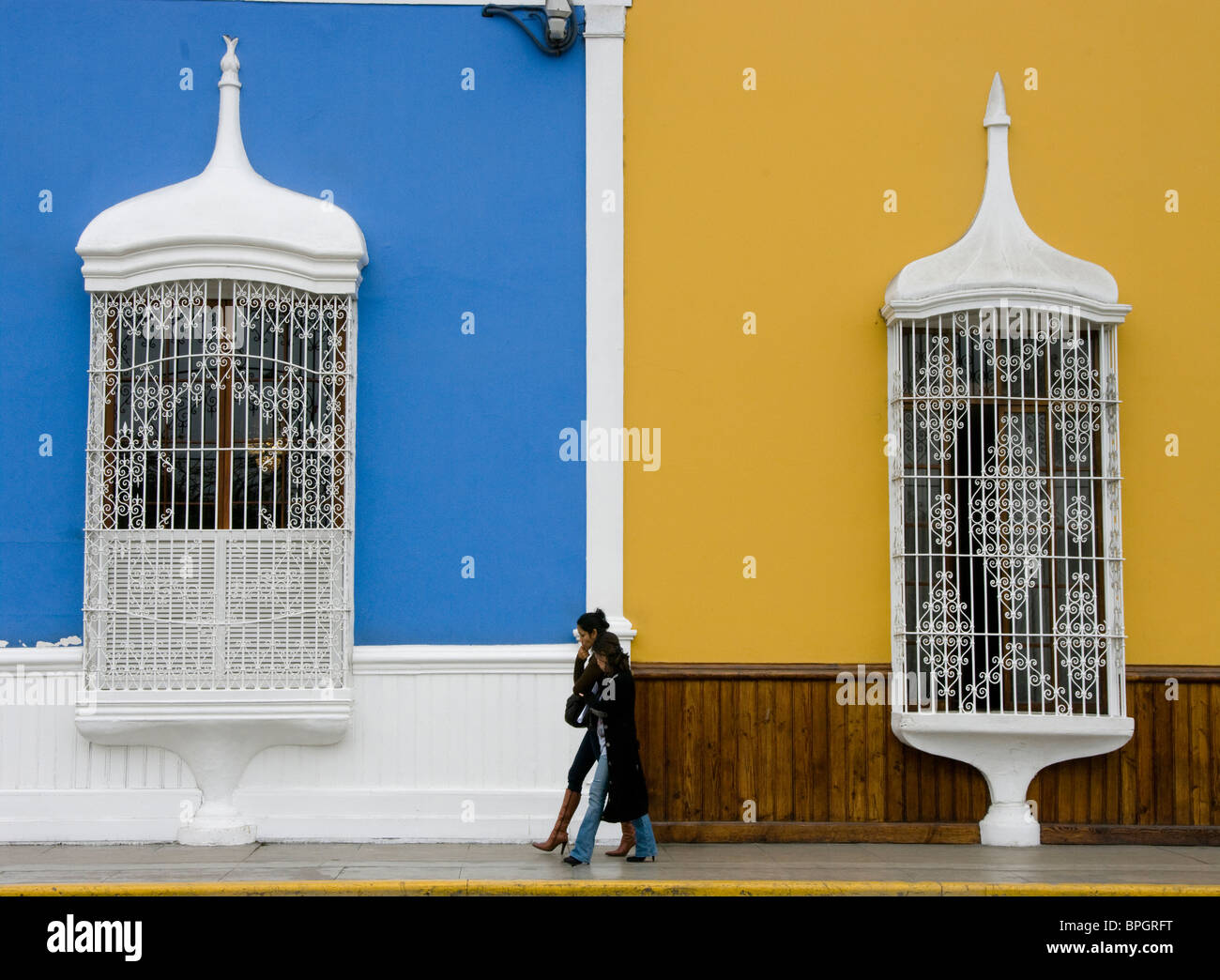 Peruvian architecture and art hi-res stock photography and images - Alamy