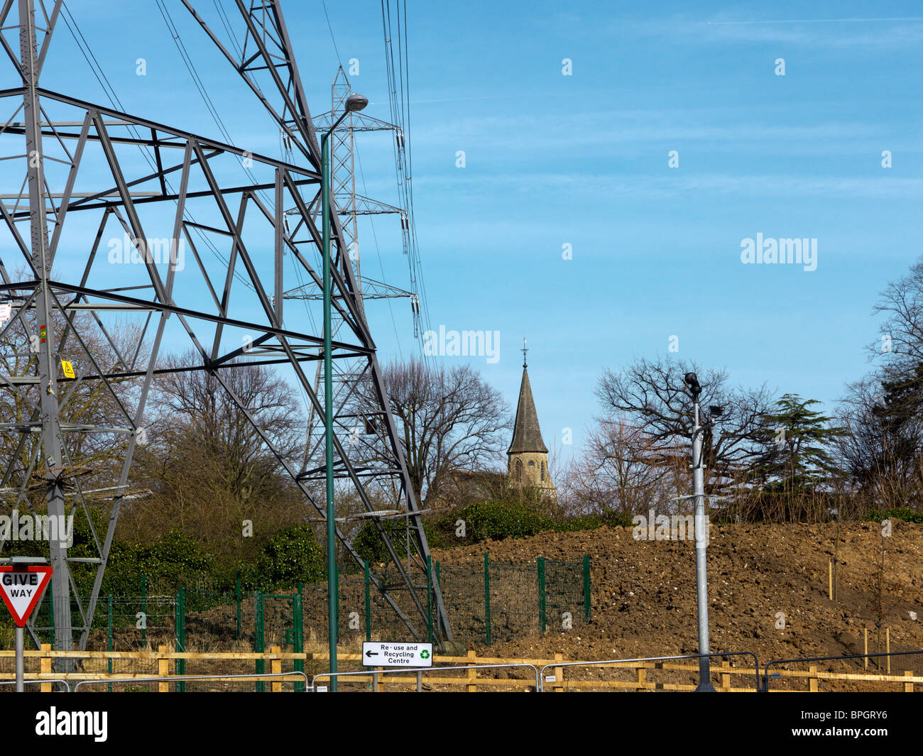 Sutton Surrey England Electricity Pylon Stock Photo - Alamy