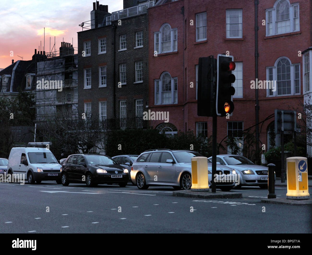 London England Cars At Traffic Lights Stock Photo - Alamy