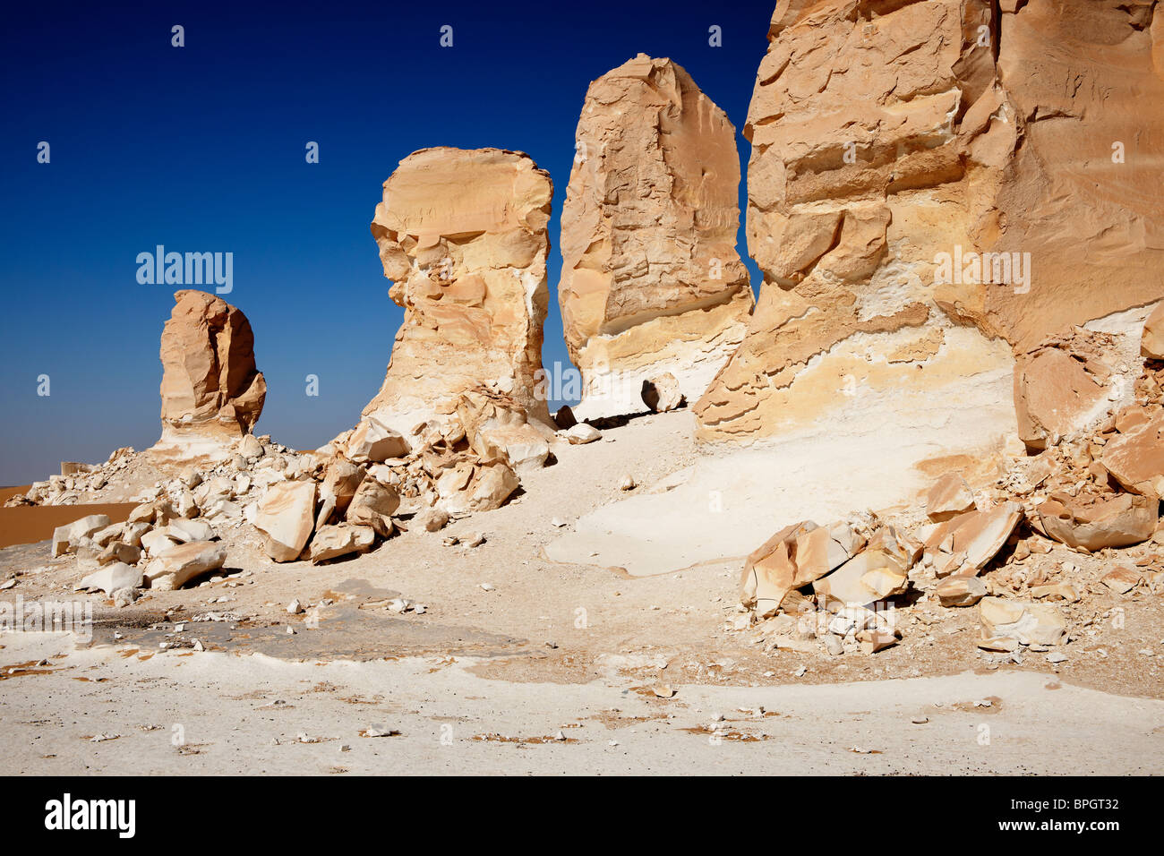 white desert at el Agabat, western desert, Egypt, Africa Stock Photo ...