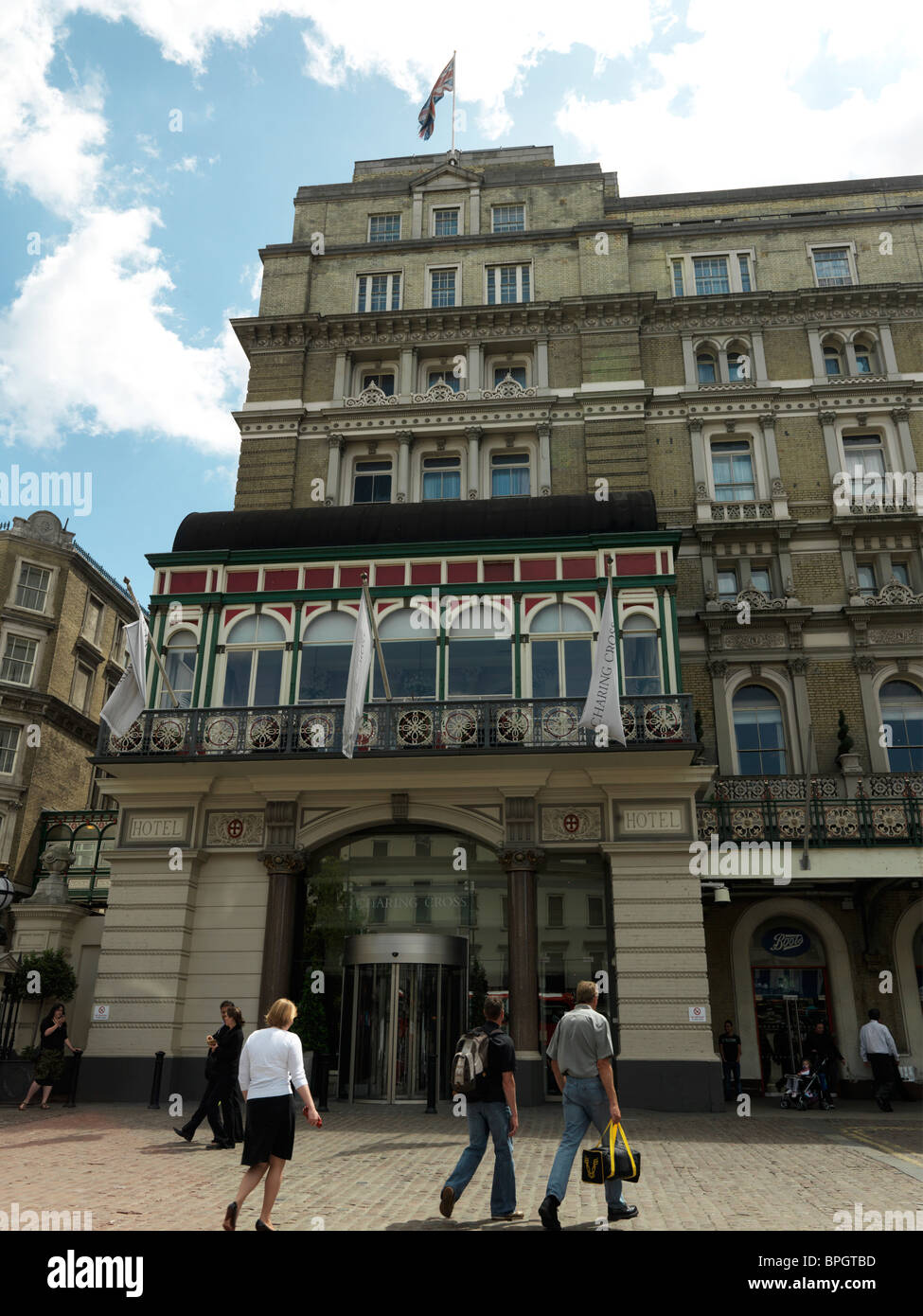Charing Cross Station Stock Photos & Charing Cross Station Stock Images ...