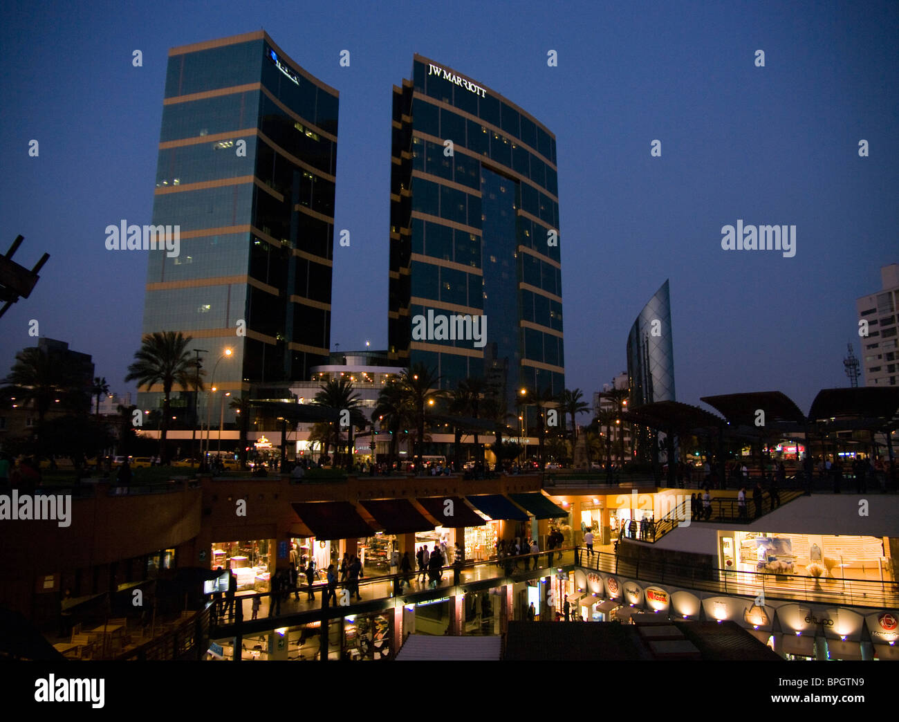 Larcomar mall lima hi-res stock photography and images - Alamy
