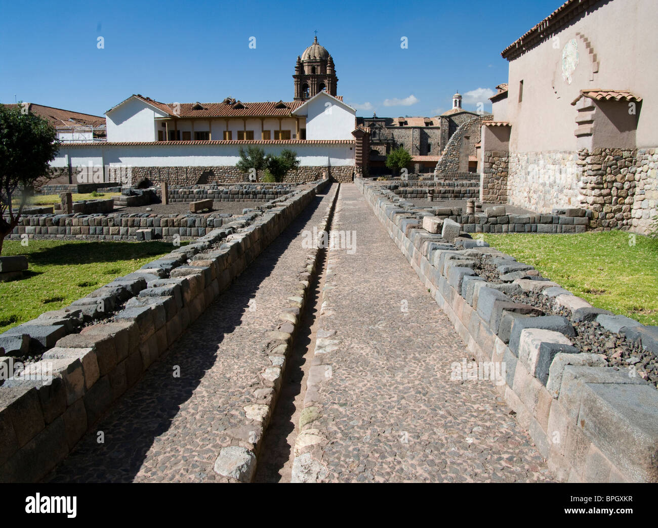 Kusicancha ruins hi-res stock photography and images - Alamy