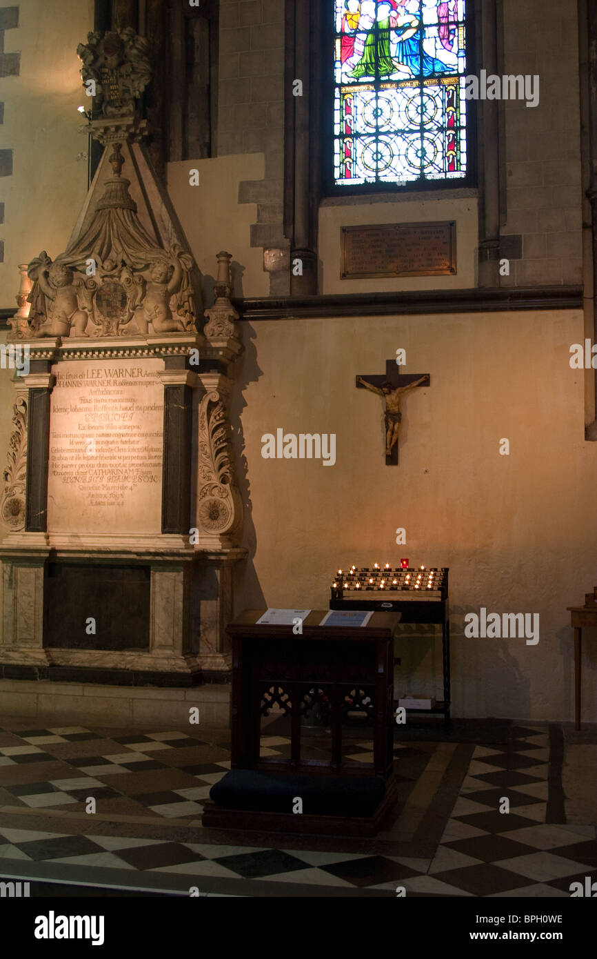 south quire aisle cross memorial stained window Stock Photo - Alamy