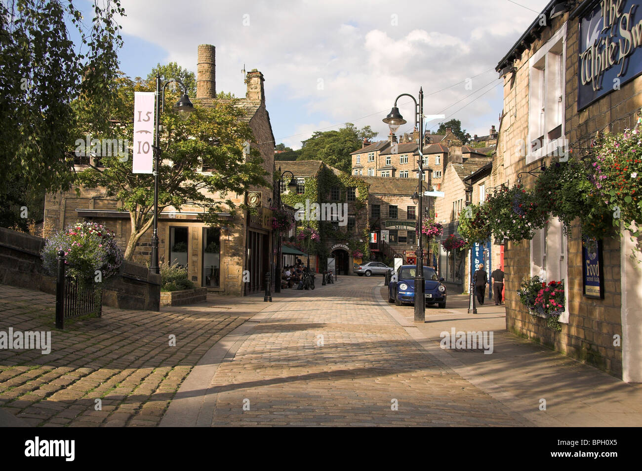 Town centre, Bridge Gate, Hebden Bridge, West Yorkshire, England, UK ...
