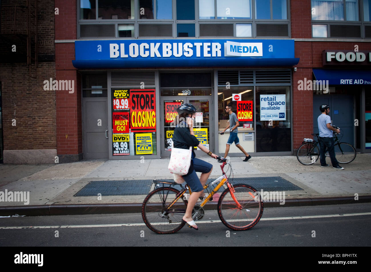 Blockbuster vhs hi-res stock photography and images - Alamy