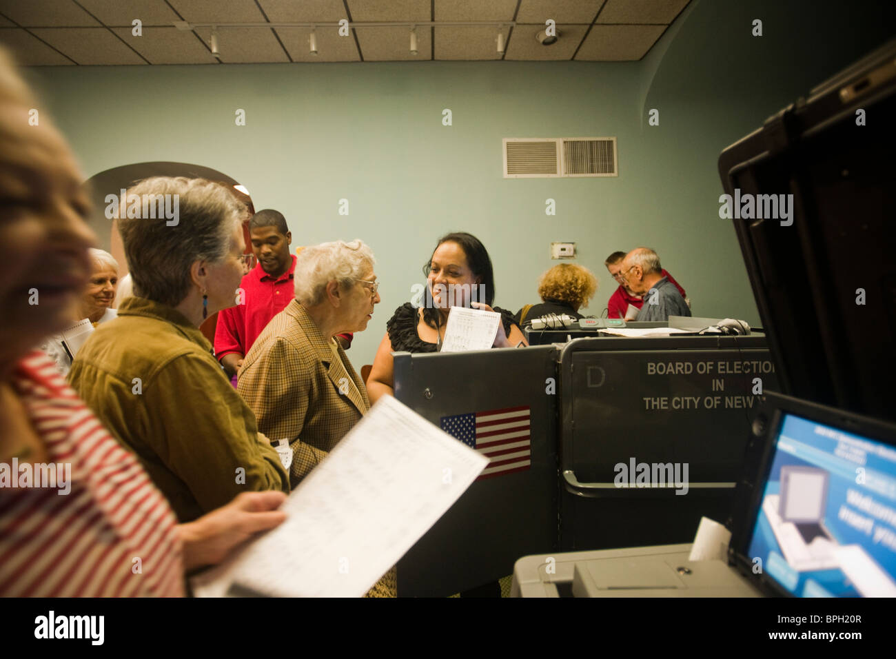 Ballot tabulator hi-res stock photography and images - Alamy