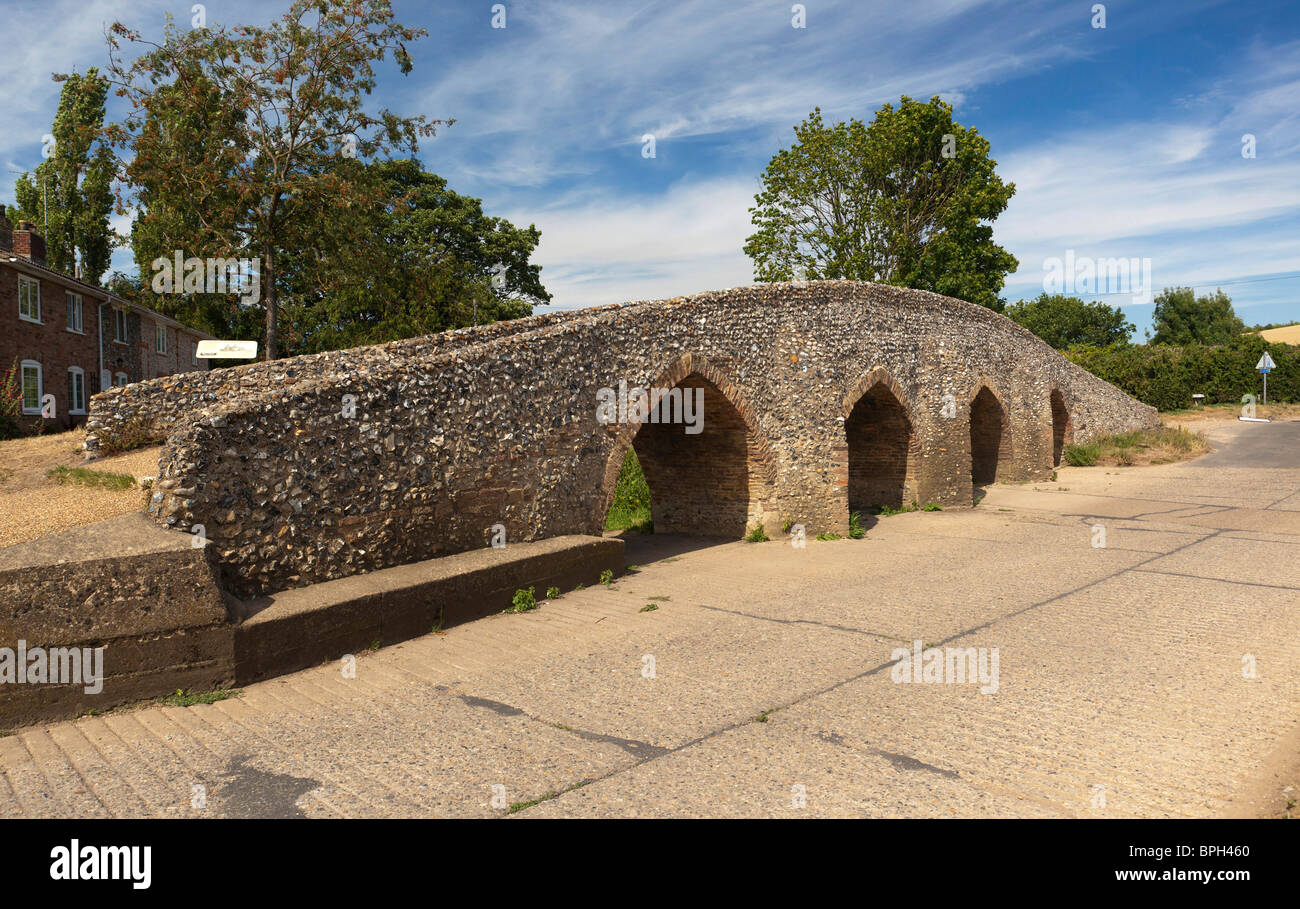 The historic medieval Packhorse Bridge at Moulton, Suffolk, UK Stock ...