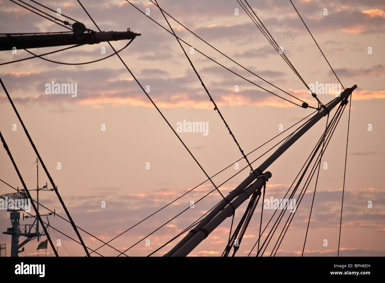 Boston navy shipyard hi-res stock photography and images - Alamy