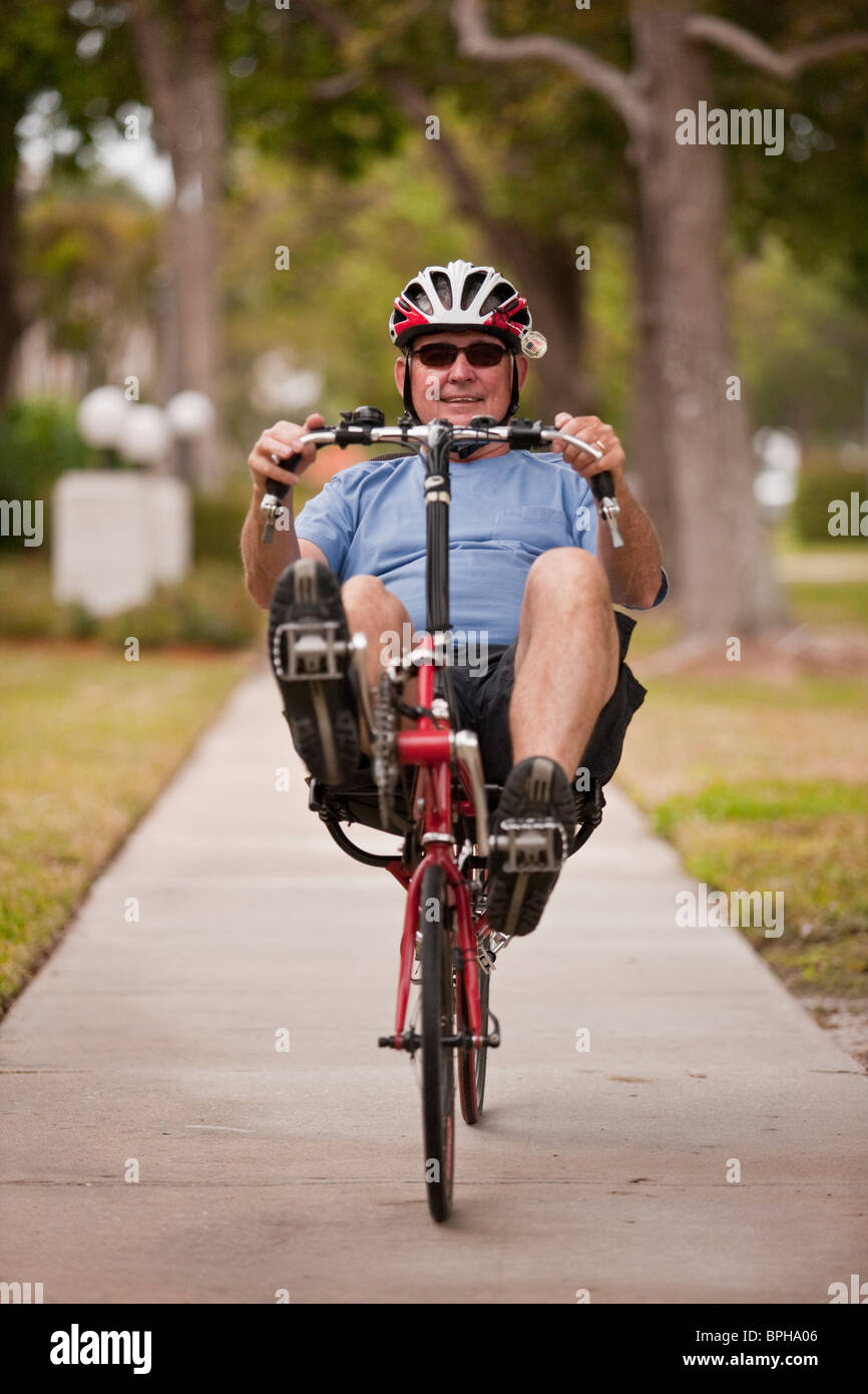 Recumbent bike hi-res stock photography and images - Alamy