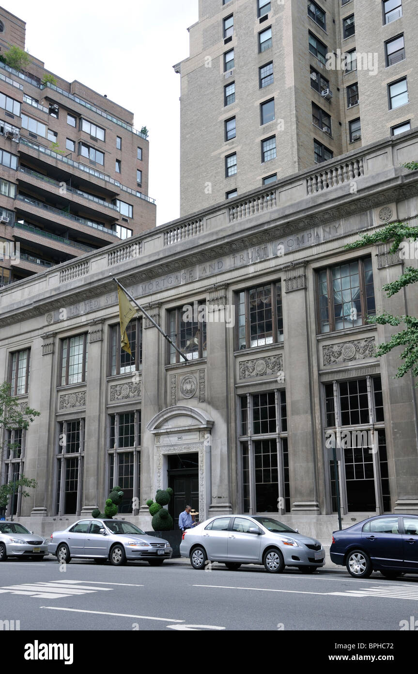Mortgage Trust building, New York street Stock Photo - Alamy