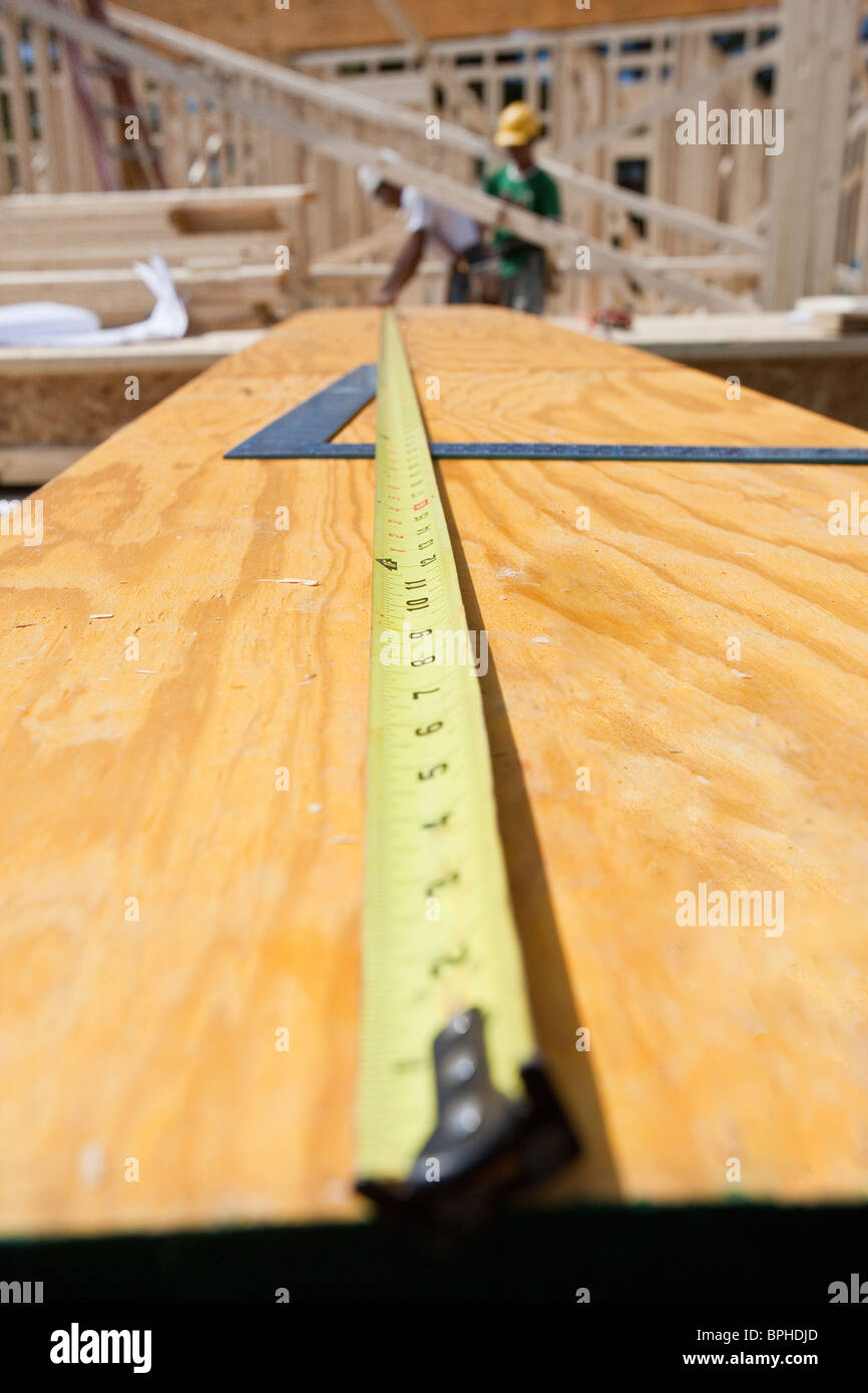 Measuring a steel beam hi-res stock photography and images - Alamy