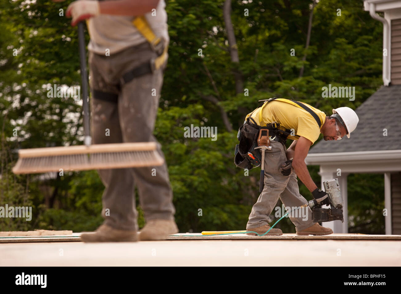 Gun timber frame construction hi-res stock photography and images - Alamy