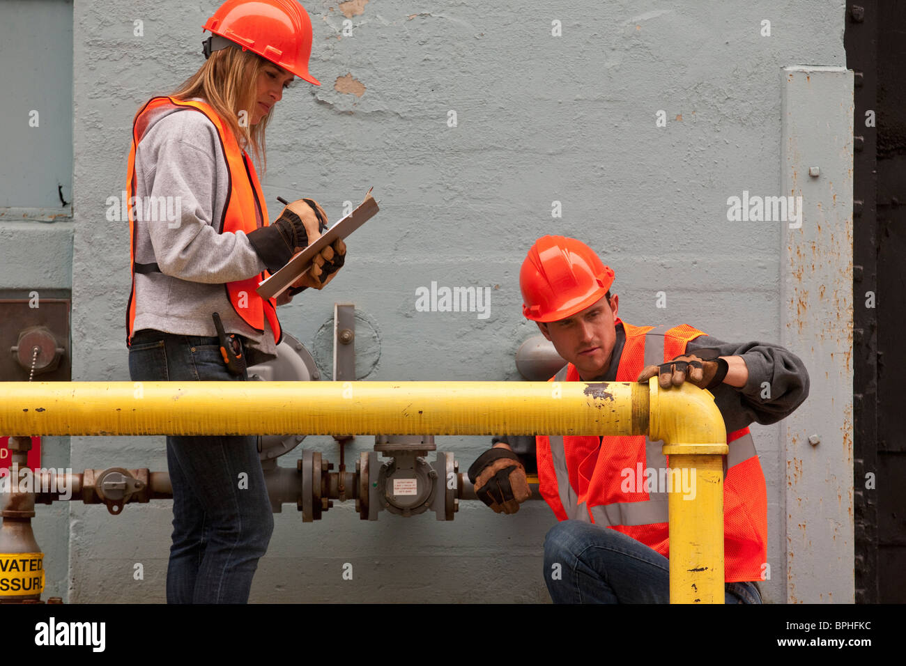 Shipping process hi-res stock photography and images - Alamy