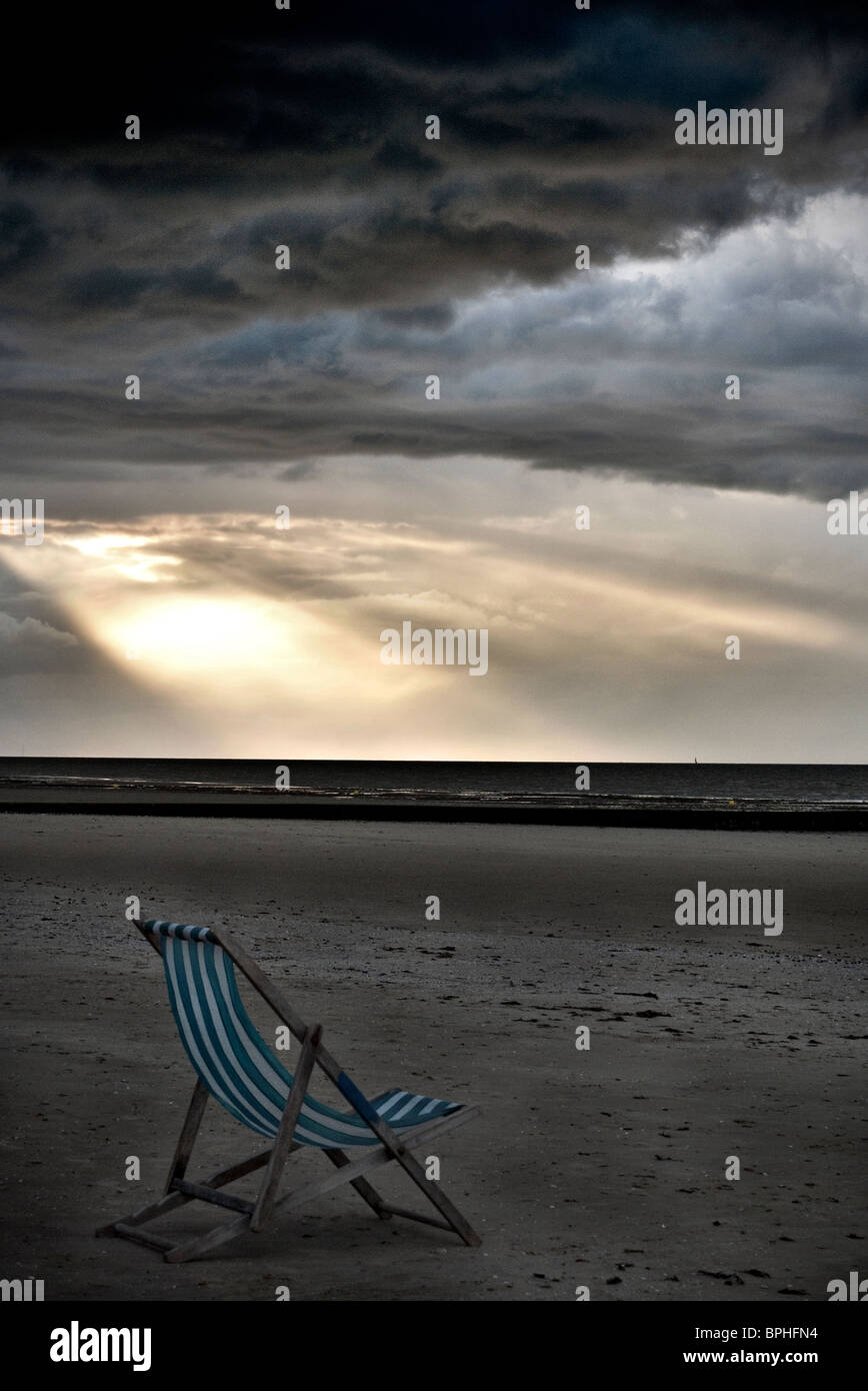 Margate beach bank holiday hi-res stock photography and images - Alamy