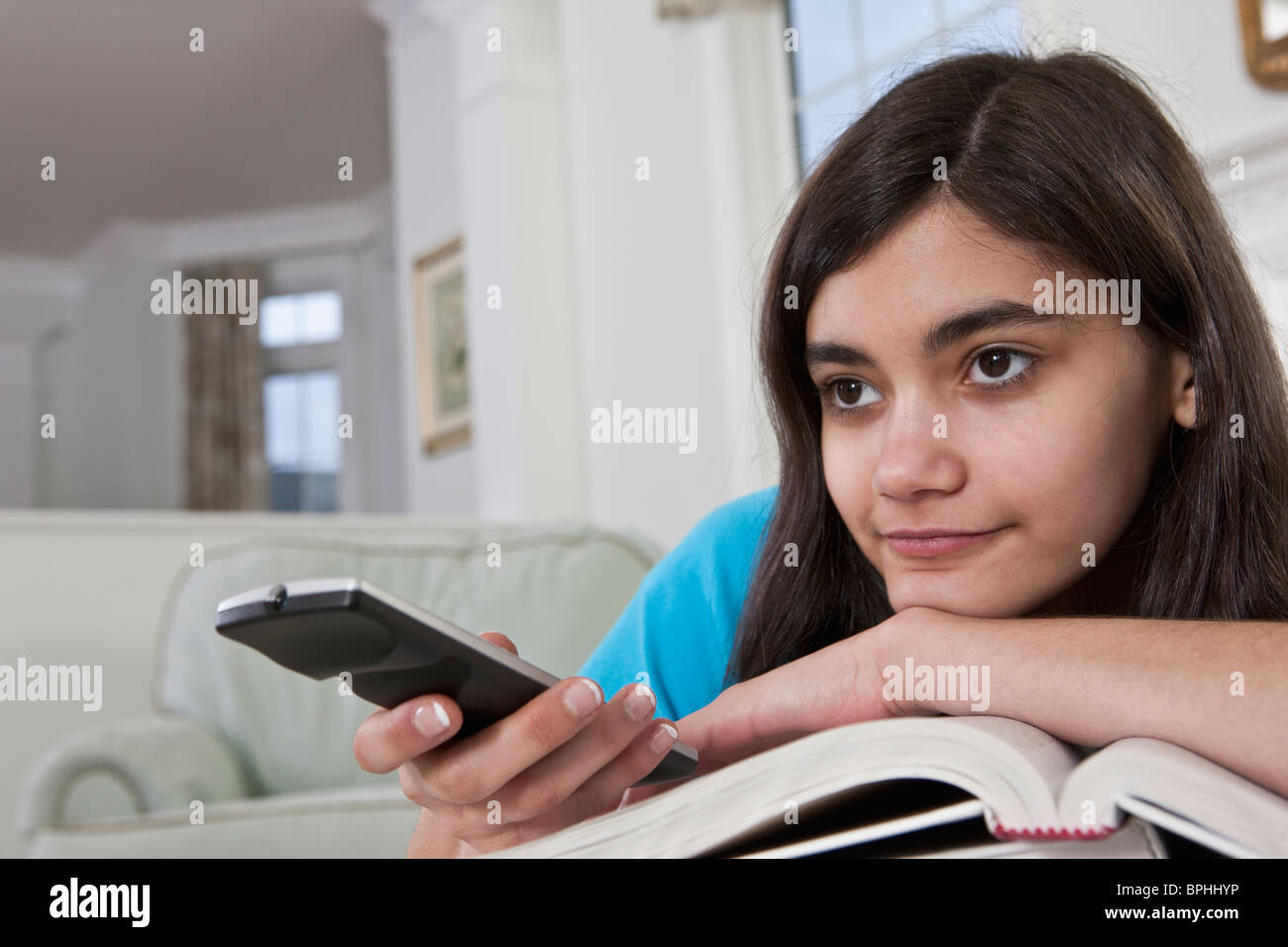 Pre teens home tv hi-res stock photography and images - Alamy