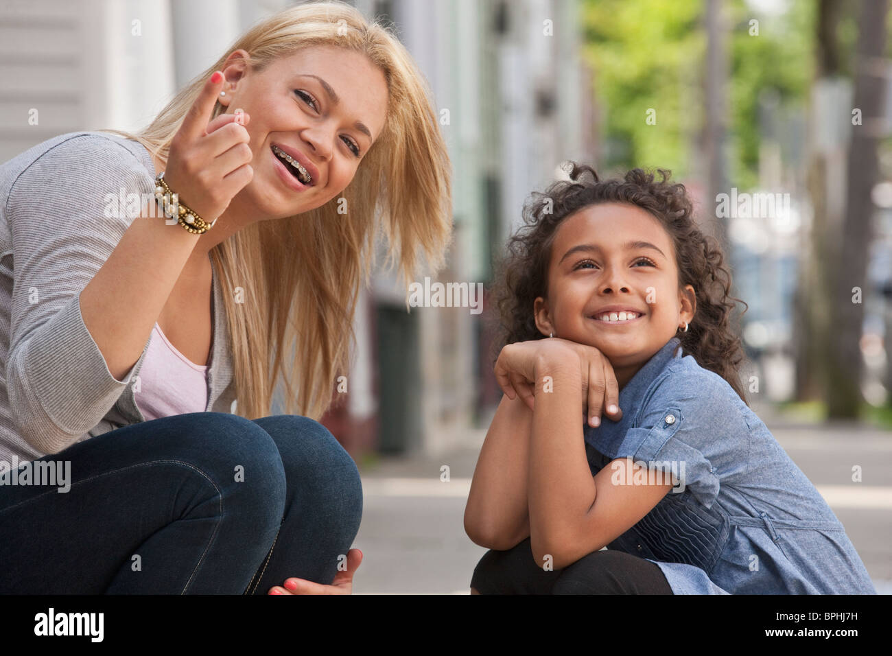 Tween girls with braces hi-res stock photography and images - Alamy