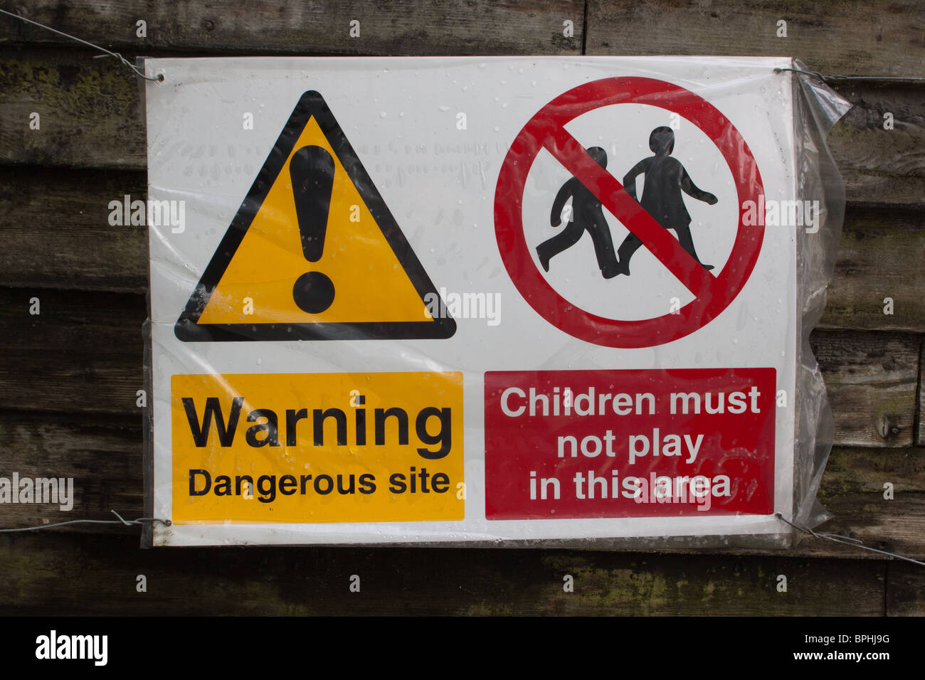 Warning dangerous site sign hi-res stock photography and images - Alamy
