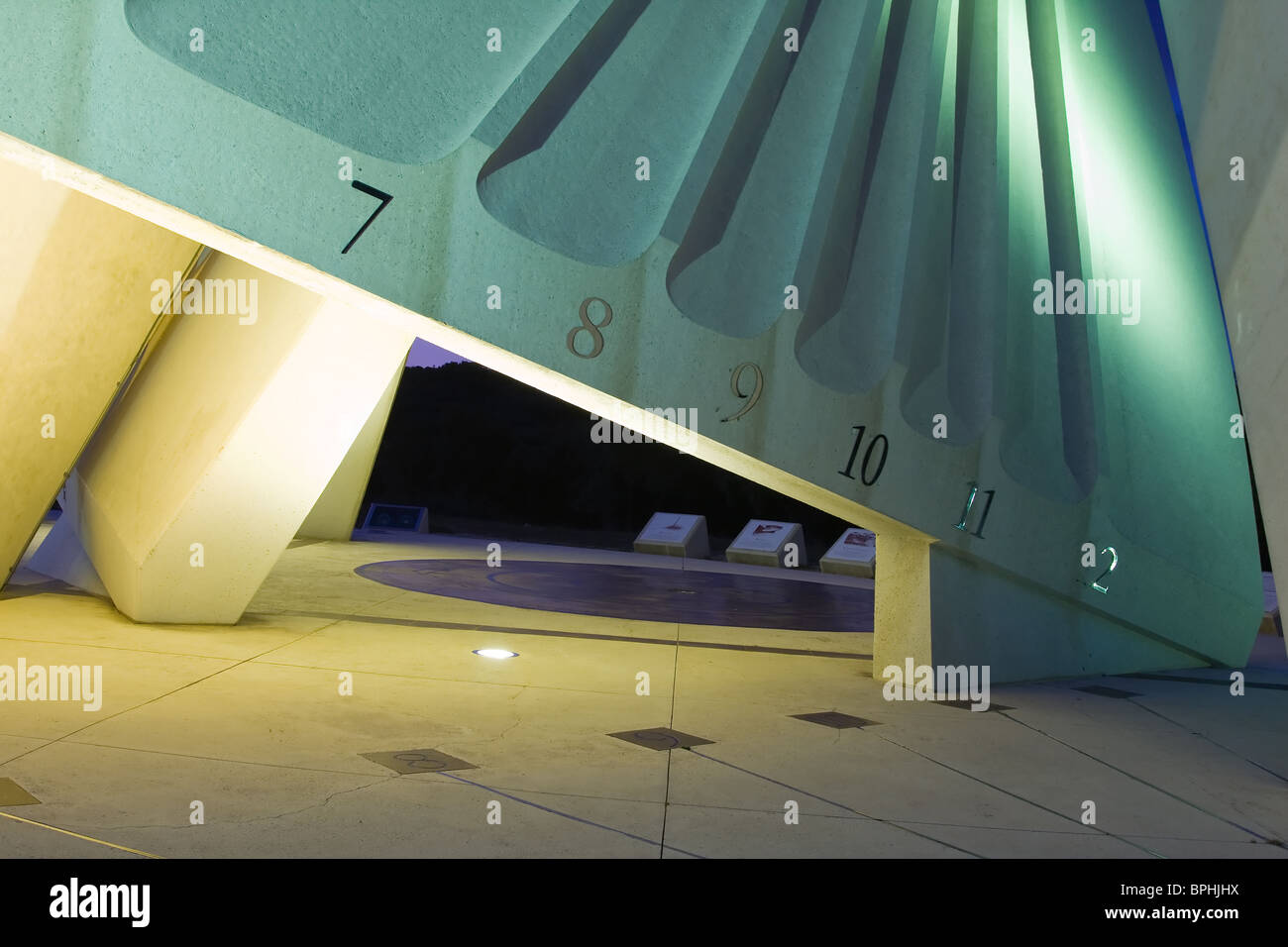 Europe sundial hi-res stock photography and images - Alamy