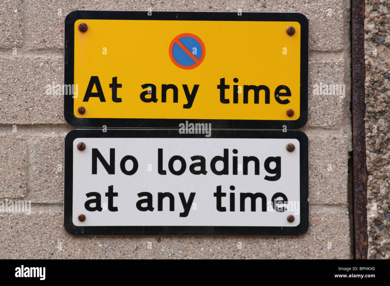 Restriction loading sign hi-res stock photography and images - Alamy