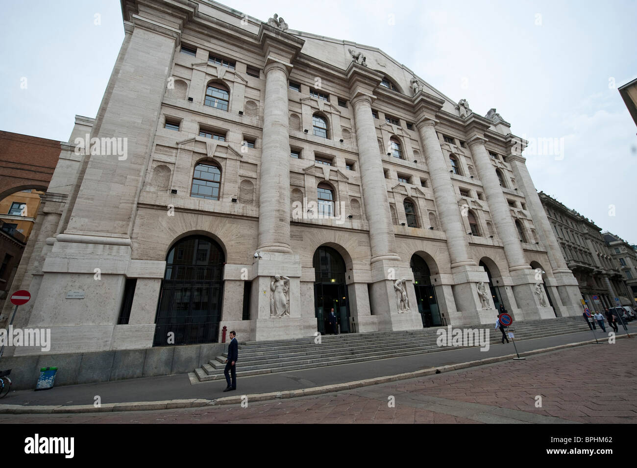 Palazzo Mezzanotte former Stock Exchange Piazza Affari Milan Italy ...