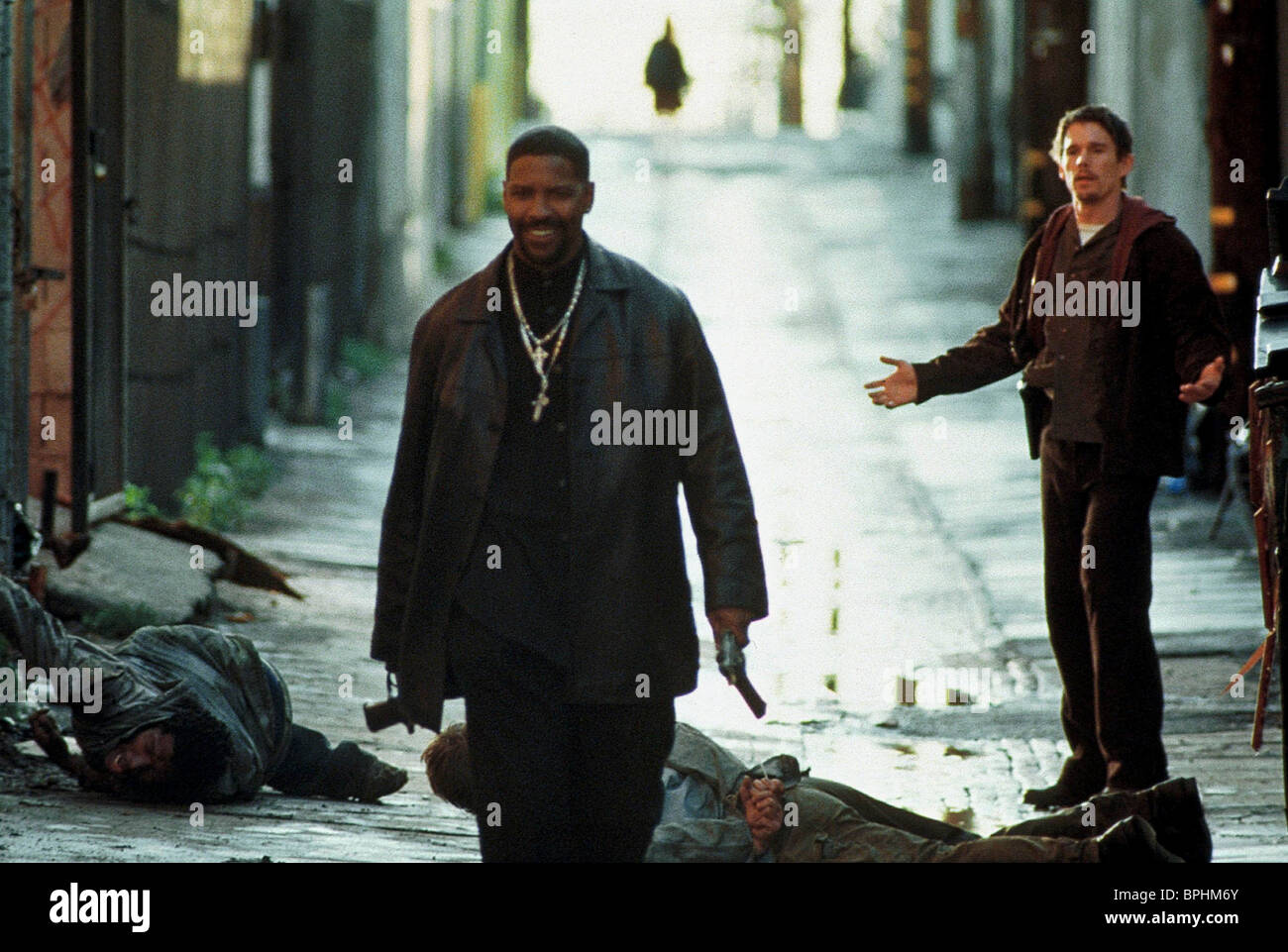 Denzel Washington Movie Still Action High Resolution Stock Photography ...