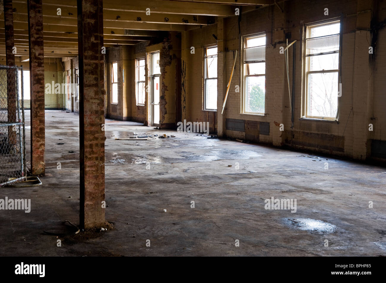 Inside old derelict warehouse hi-res stock photography and images - Alamy