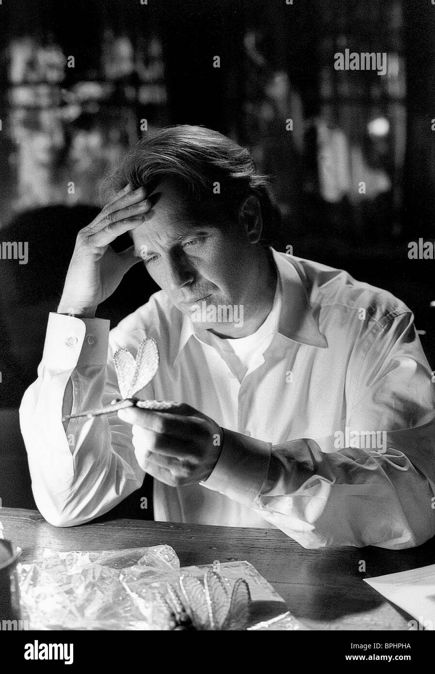 Kevin Costner Dragonfly 2002 Stock Photos & Kevin Costner Dragonfly ...