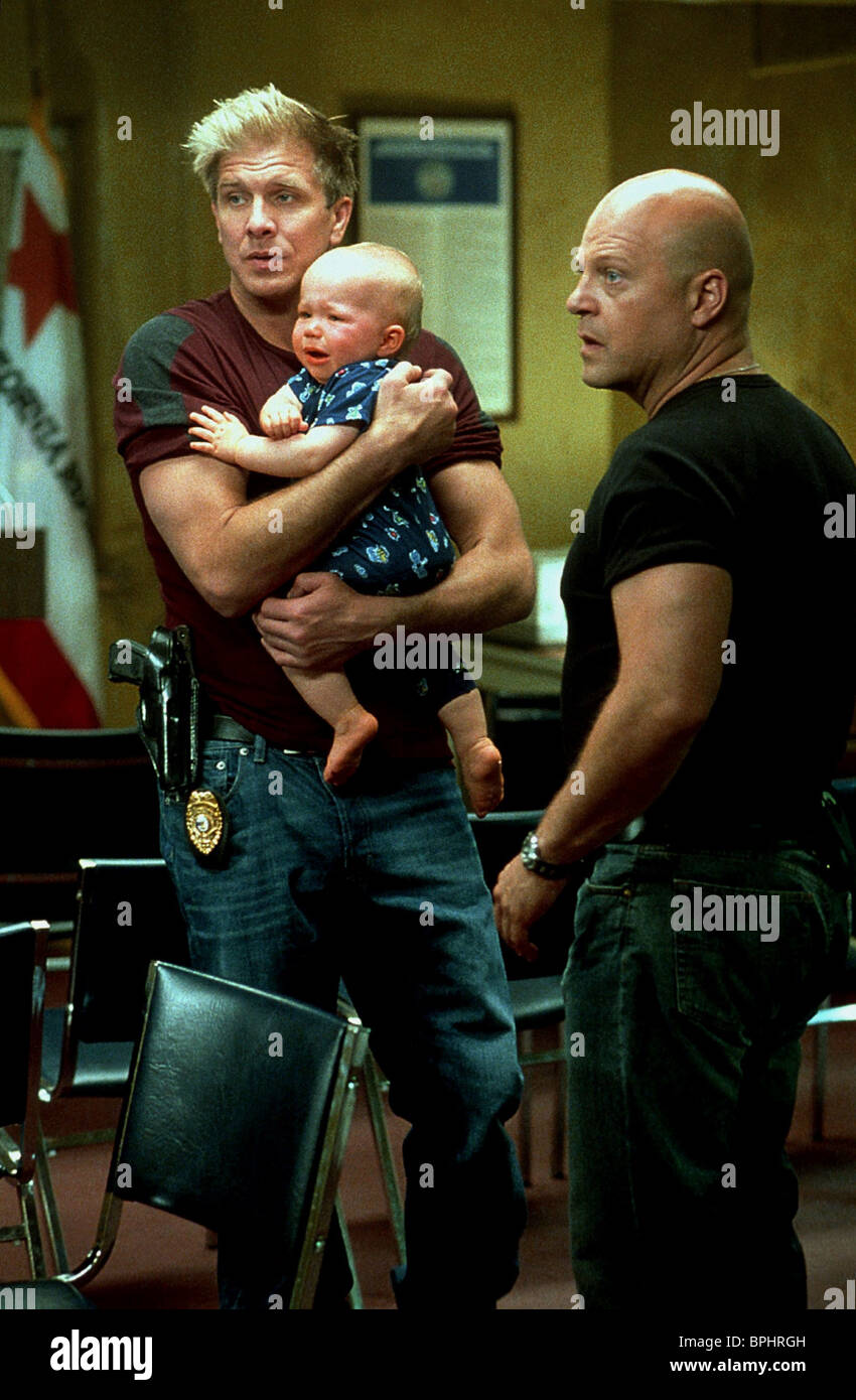 Michael Chiklis Shield High Resolution Stock Photography and Images - Alamy