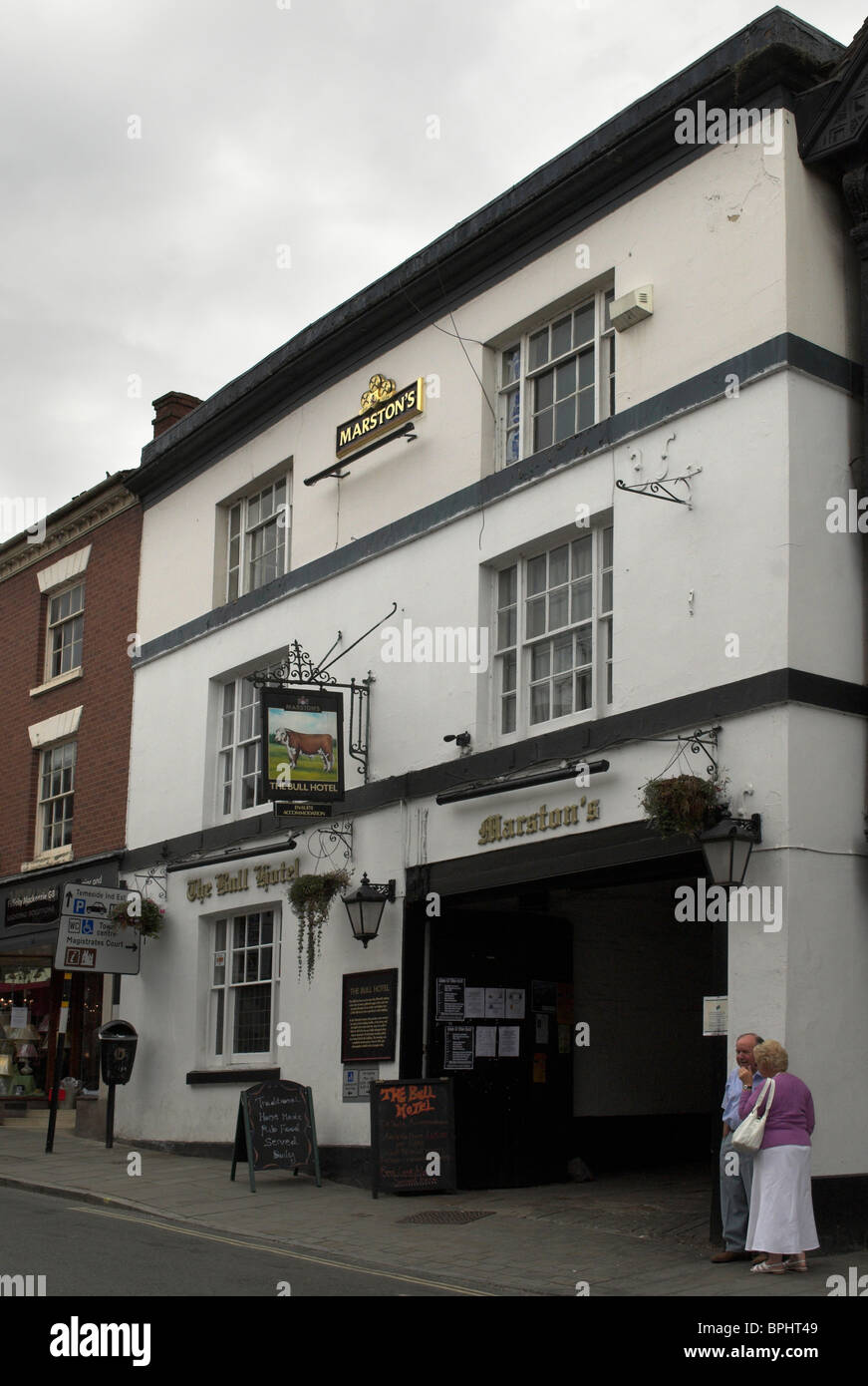 The Bull Hotel, Bullring, Ludlow, Shropshire Stock Photo - Alamy