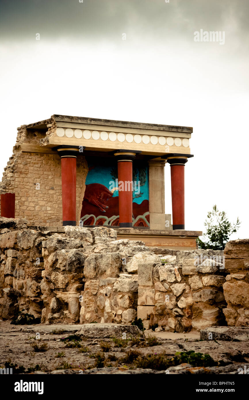 The Hypostyle Hall (or Customs House) at Knossos Palace in Crete ...