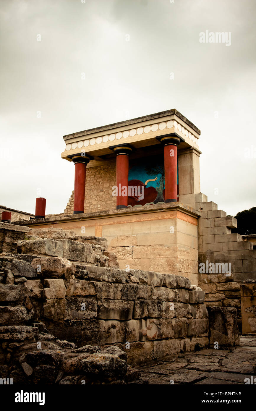 The Hypostyle Hall (or Customs House) at Knossos Palace in Crete ...