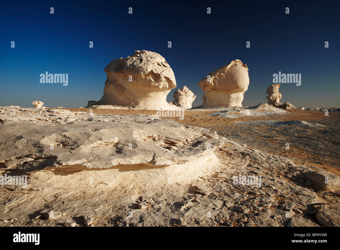 white desert near Farafra Oasis, western desert, Egypt, Africa Stock ...
