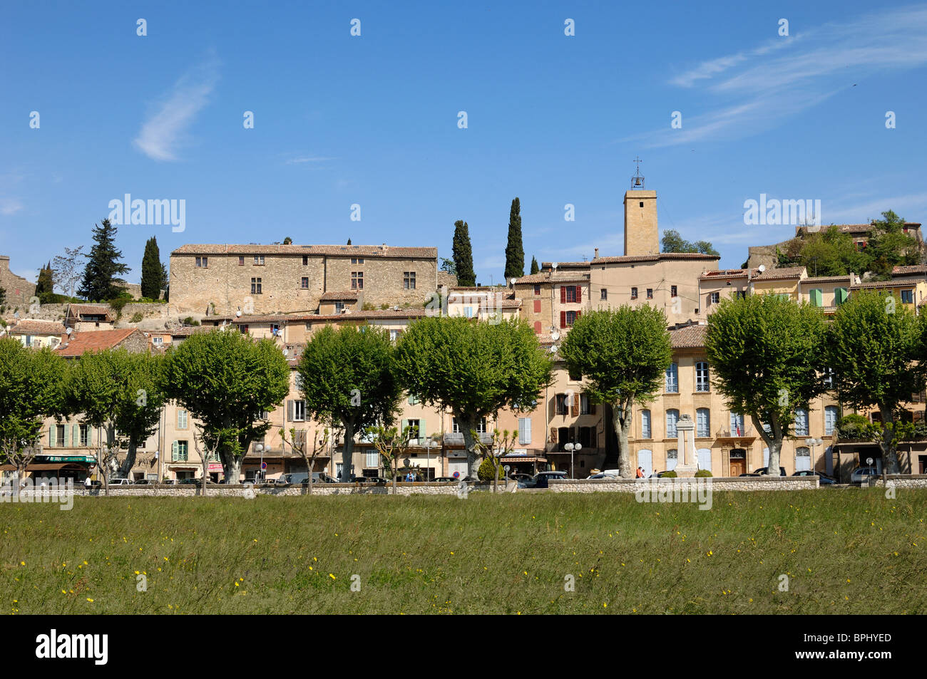 Provencal Village of Jouques, Bouches-du-Rhône, Provence, France Stock ...