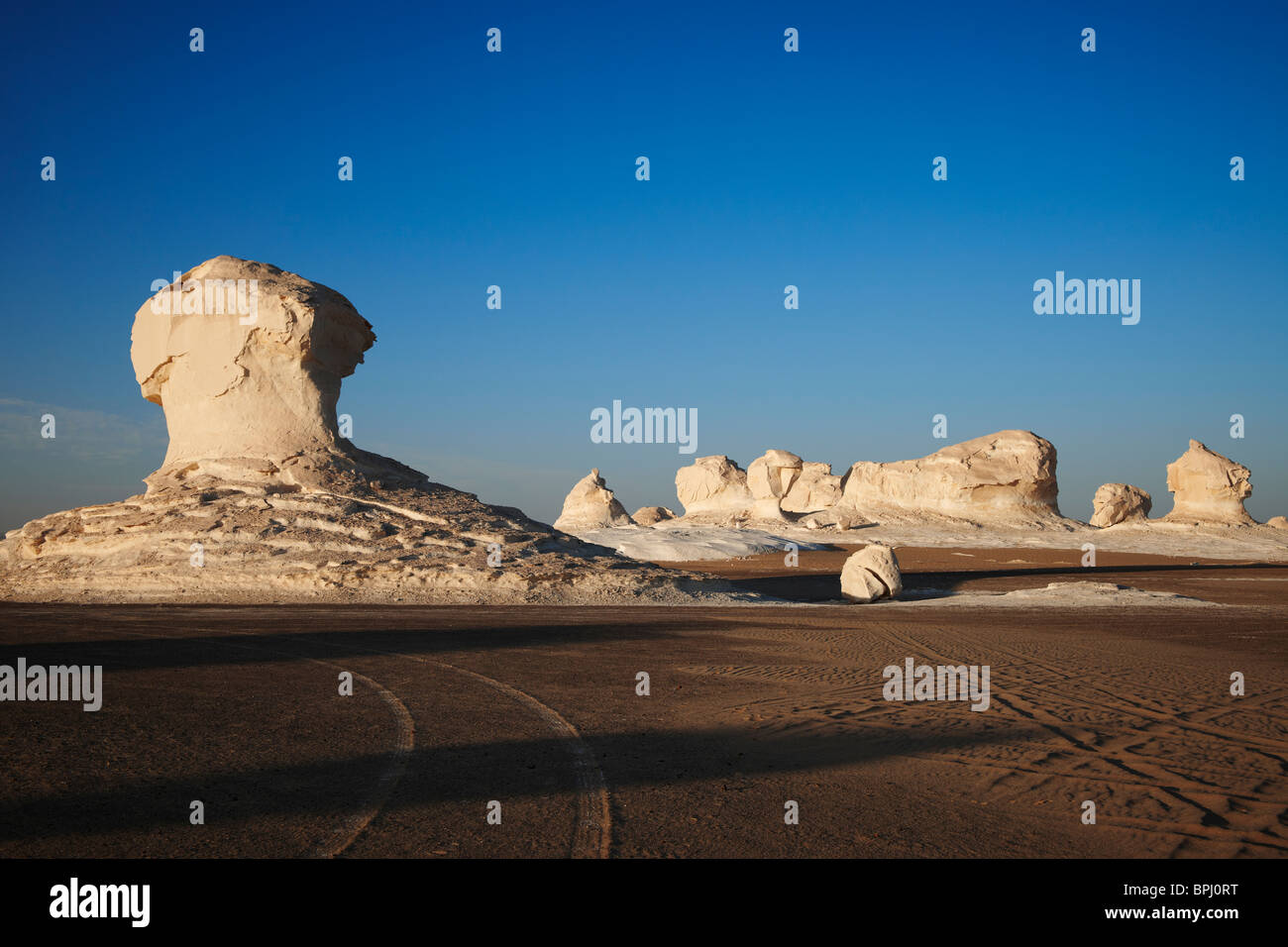 white desert near Farafra Oasis, western desert, Egypt, Africa Stock ...