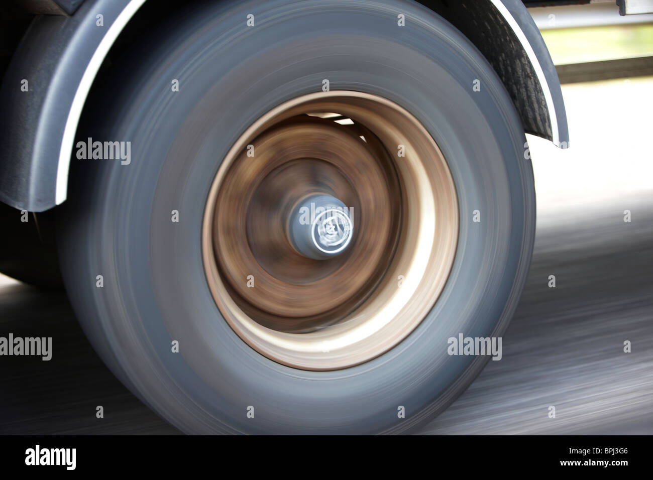 Lorry wheel hi-res stock photography and images - Alamy