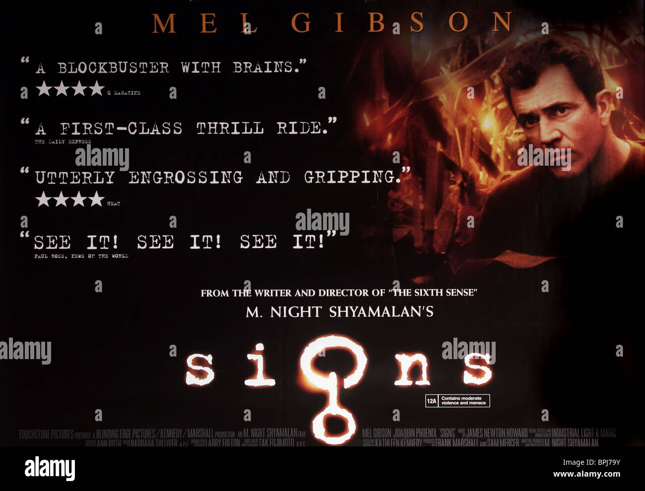 Signs Film Still 2002 High Resolution Stock Photography and Images - Alamy