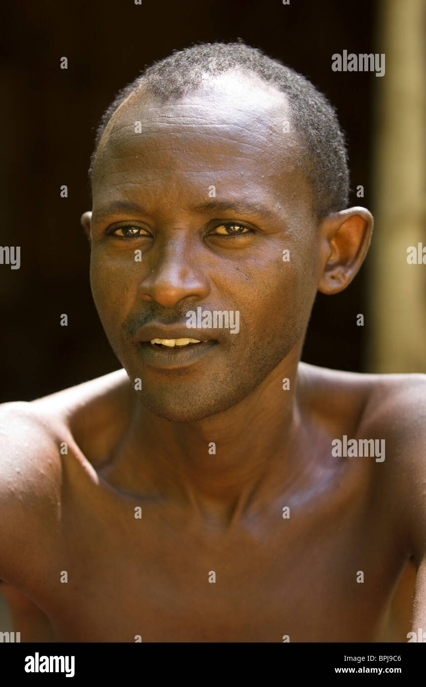 Elmolo man, Ngomongo village, Kenya Stock Photo - Alamy