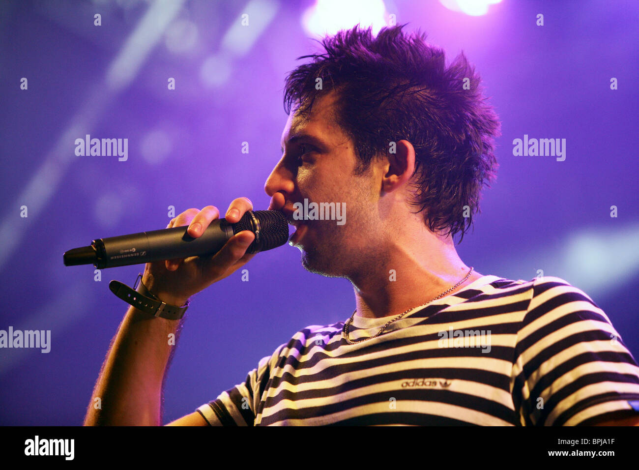 Example Performing Live Stock Photo - Alamy